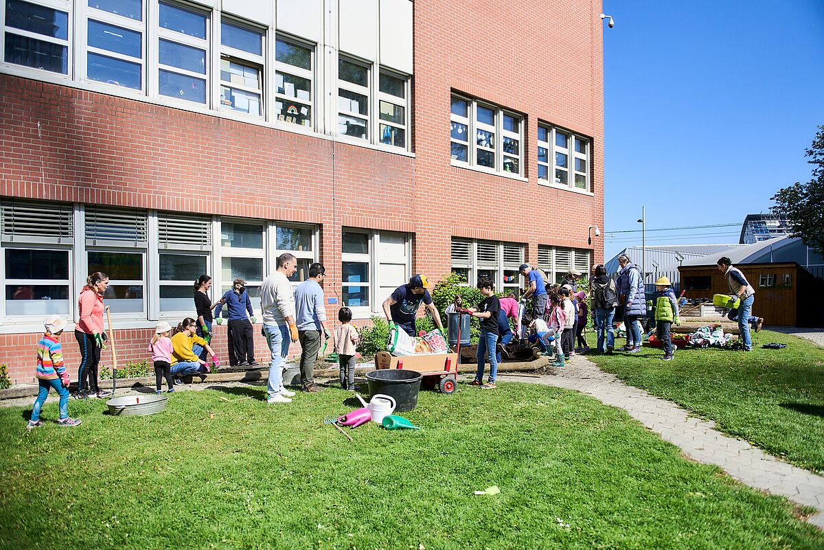 Saturday Eco-Gardening Action Day at VIS - Vienna International School