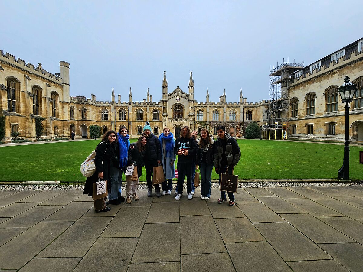 Model United Nations Trip To Cambridge - Vienna International School